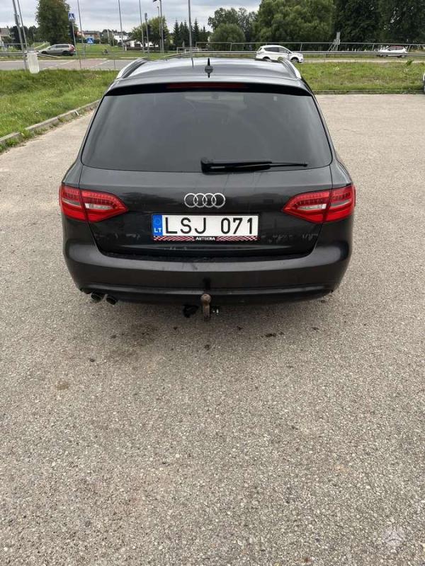 Melns Audi A4 2013 Šauļi, ar dzinēja tilpumu 1.97 L un nobraukumu 353 tūkst. km par 5400 €, foto 3 vietnē AUTOMOTO.COM.LV
