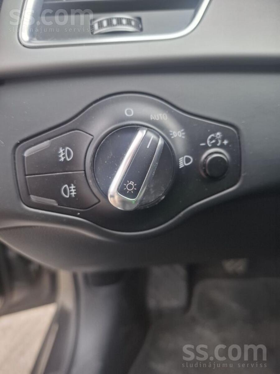 Black Audi A4 2013 in Talsi, with an engine capacity of 2.00 L and mileage of 264 thousand km for 7900 €, photo 25 on AUTOMOTO.COM.LV