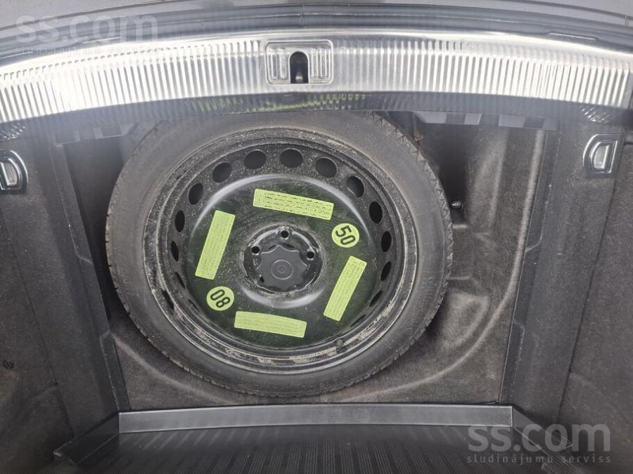Black Audi A4 2013 in Talsi, with an engine capacity of 2.00 L and mileage of 264 thousand km for 7900 €, photo 29 on AUTOMOTO.COM.LV