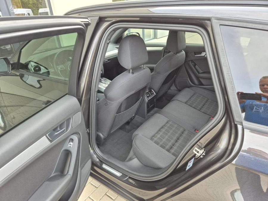Black Audi A4 2013 in Marijampole, with an engine capacity of 2.97 L and mileage of 200 thousand km for 10000 €, photo 22 on AUTOMOTO.COM.LV