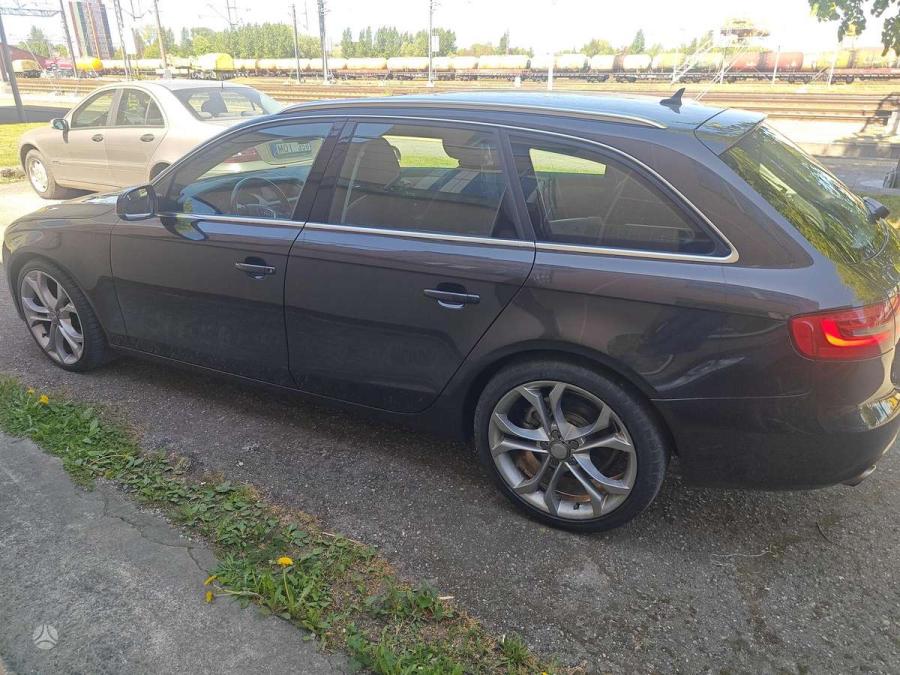 Melns Audi A4 2013 Klaipėda, ar dzinēja tilpumu 2.97 L un nobraukumu 265 tūkst. km par 5150 €, foto 7 vietnē AUTOMOTO.COM.LV
