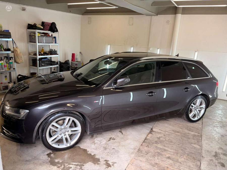 Black Audi A4 2013 in Kaunas, with an engine capacity of 1.97 L and mileage of 285 thousand km for 7499 €, photo 1 on AUTOMOTO.COM.LV