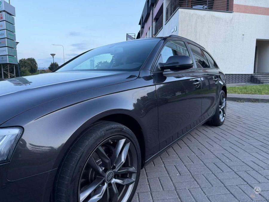 Black Audi A4 2013 in Vilnius, with an engine capacity of 0.00 L and mileage of 295 thousand km for 6900 €, photo 7 on AUTOMOTO.COM.LV