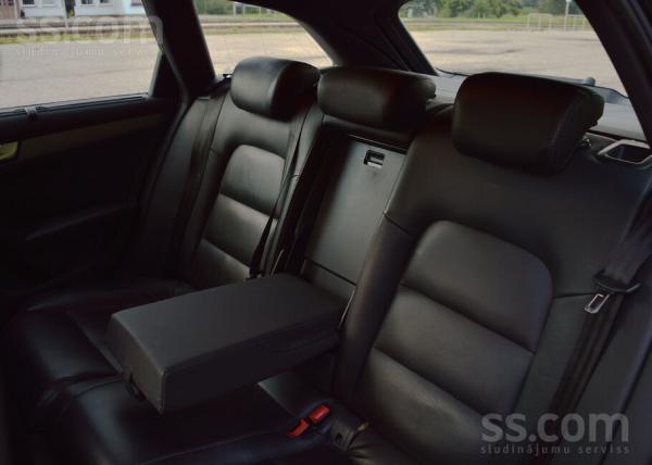 Audi A4 2013 Rīga vietnē Melns Audi A4 2013 Rīga, ar dzinēja tilpumu 1.80 L un nobraukumu 312 tūkst. km par 8200 €, foto 11 vietnē AUTOMOTO.COM.LV