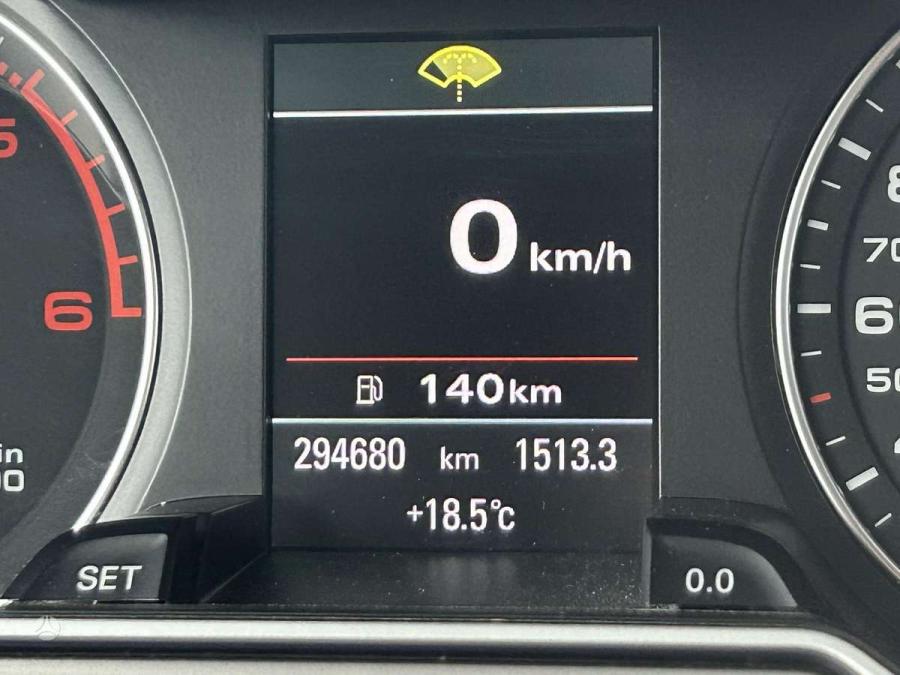 Black Audi A4 2013 in Raseiniai, with an engine capacity of 1.97 L and mileage of 295 thousand km for 7150 €, photo 9 on AUTOMOTO.COM.LV