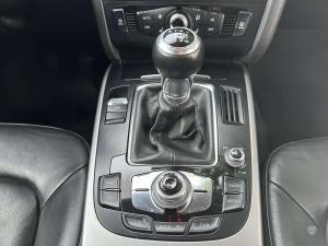 Black Audi A4 2013 in Raseiniai, with an engine capacity of 1.97 L and mileage of 295 thousand km for 7150 €, photo 10 on AUTOMOTO.COM.LV