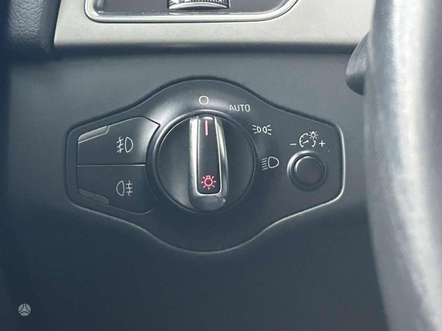 Black Audi A4 2013 in Raseiniai, with an engine capacity of 1.97 L and mileage of 295 thousand km for 7150 €, photo 15 on AUTOMOTO.COM.LV
