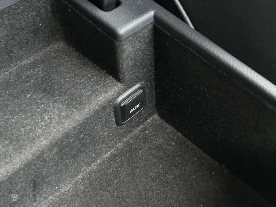 Black Audi A4 2013 in Raseiniai, with an engine capacity of 1.97 L and mileage of 295 thousand km for 7150 €, photo 20 on AUTOMOTO.COM.LV
