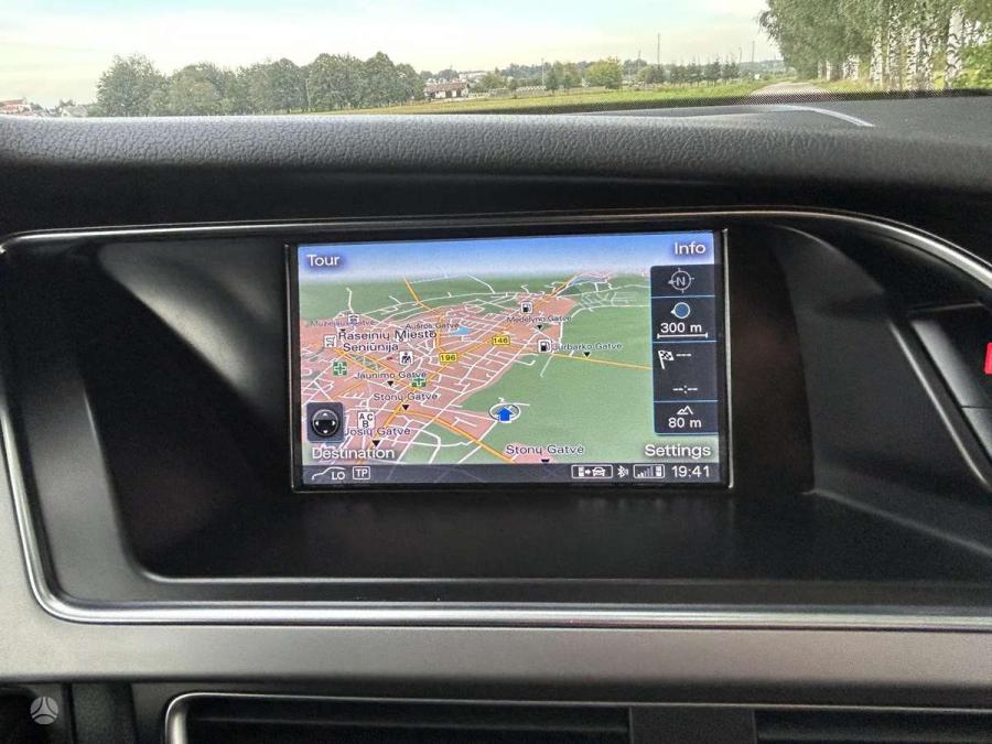 Black Audi A4 2013 in Raseiniai, with an engine capacity of 1.97 L and mileage of 295 thousand km for 7150 €, photo 21 on AUTOMOTO.COM.LV