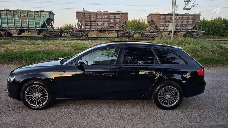 Black Audi A4 2013 in Vilnius, with an engine capacity of 1.97 L and mileage of 300 thousand km for 5600 €, photo 9 on AUTOMOTO.COM.LV