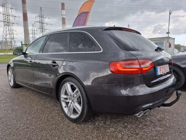 Black Audi A4 2013 in Kaunas, with an engine capacity of 1.97 L and mileage of 285 thousand km for 7150 €, photo 4 on AUTOMOTO.COM.LV