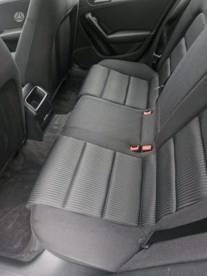 Black Audi A4 2013 in Telschi, with an engine capacity of 2.00 L and mileage of 218 thousand km for 5950 €, photo 8 on AUTOMOTO.COM.LV