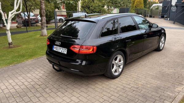 Ауди А4 2013 в Вильнюс на AUTOMOTO.COM.LV Черный Ауди А4 2013 в Вильнюс, объемом двигателя 1.97 л и пробегом 241 тыс. км за 6900 €, фото 5 на AUTOMOTO.COM.LV