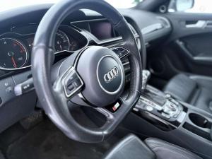 Melns Audi A4 2014 Viļņa, ar dzinēja tilpumu 1.97 L un nobraukumu 259 tūkst. km par 9300 €, foto 17 vietnē AUTOMOTO.COM.LV