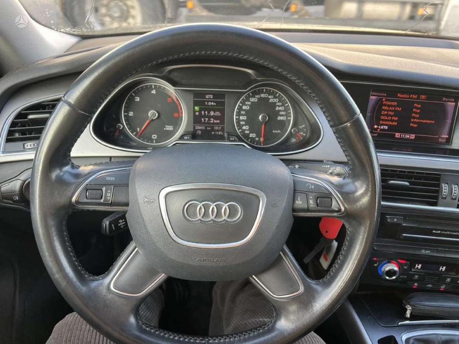 Melns Audi A4 2014 Tauragė, ar dzinēja tilpumu 1.97 L un nobraukumu 238 tūkst. km par 6900 €, foto 17 vietnē AUTOMOTO.COM.LV