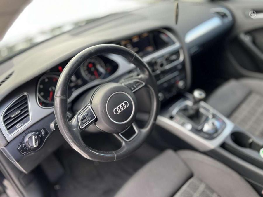 Black Audi A4 2014 in Moletai, with an engine capacity of 1.97 L and mileage of 194 thousand km for 8000 €, photo 30 on AUTOMOTO.COM.LV