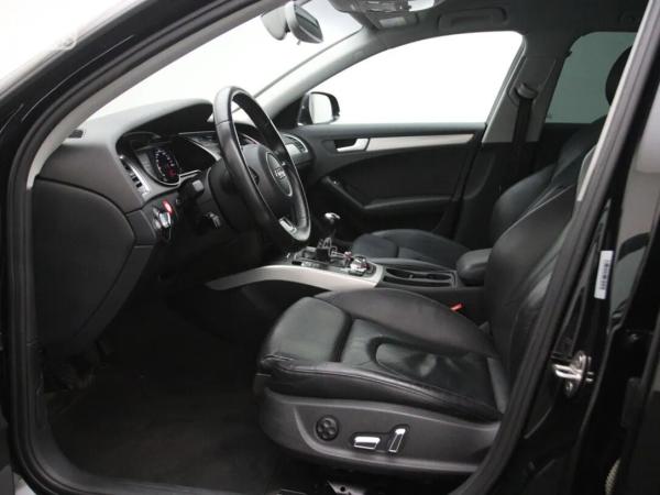 Black Audi A4 2014 in Vilnius, with an engine capacity of 2.00 L and mileage of 131 thousand km for 11199 €, photo 4 on AUTOMOTO.COM.LV
