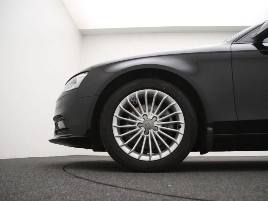 Melns Audi A4 2014 Viļņa, ar dzinēja tilpumu 2.00 L un nobraukumu 131 tūkst. km par 11199 €, foto 28 vietnē AUTOMOTO.COM.LV