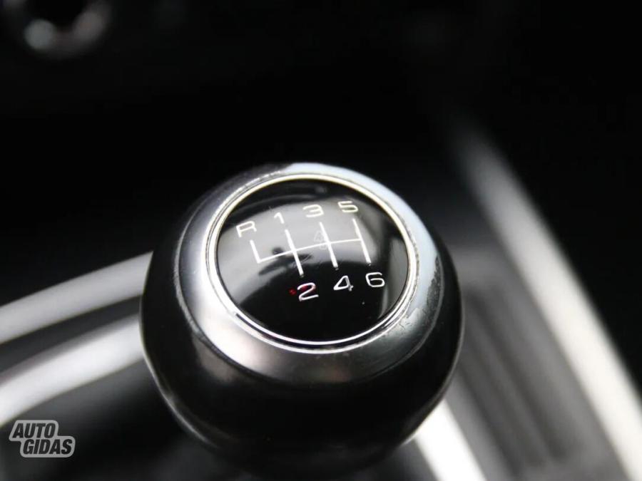 Melns Audi A4 2014 Viļņa, ar dzinēja tilpumu 2.00 L un nobraukumu 131 tūkst. km par 11199 €, foto 29 vietnē AUTOMOTO.COM.LV