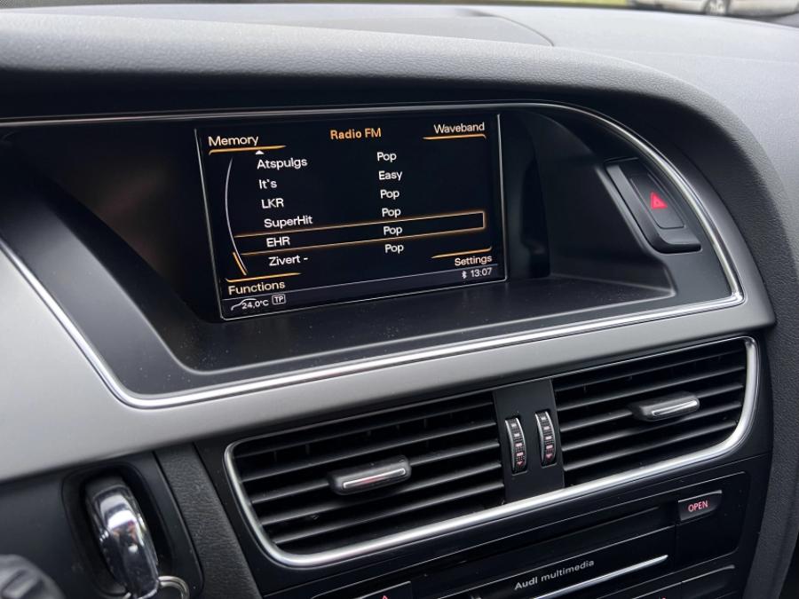 Black Audi A4 2014 in Riga, with an engine capacity of 3.00 L and mileage of 368 thousand km for 10950 €, photo 8 on AUTOMOTO.COM.LV