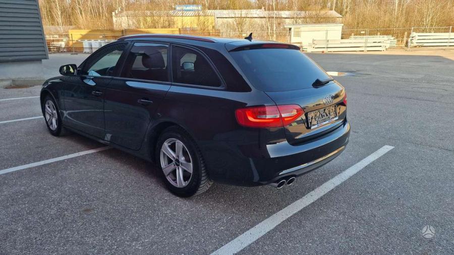 Melns Audi A4 2014 Kauņa, ar dzinēja tilpumu 1.97 L un nobraukumu 256 tūkst. km par 7950 €, foto 3 vietnē AUTOMOTO.COM.LV
