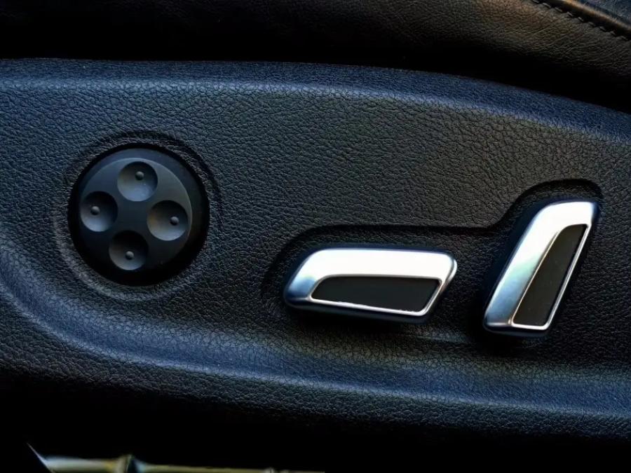 Melns Audi A4 2014 Rīga, ar dzinēja tilpumu 2.00 L un nobraukumu 177 tūkst. km par 12800 €, foto 17 vietnē AUTOMOTO.COM.LV