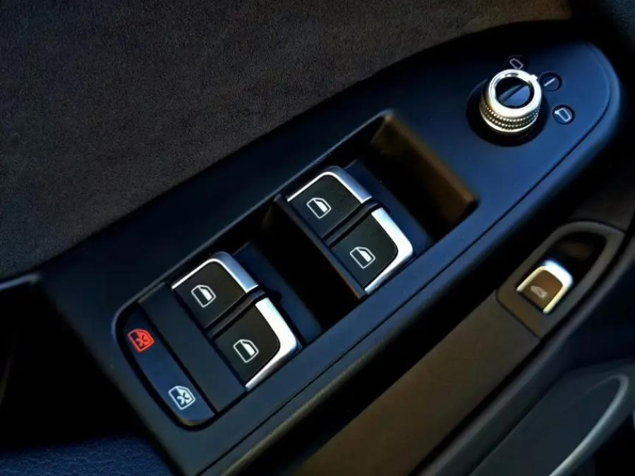 Melns Audi A4 2014 Rīga, ar dzinēja tilpumu 2.00 L un nobraukumu 177 tūkst. km par 12800 €, foto 18 vietnē AUTOMOTO.COM.LV