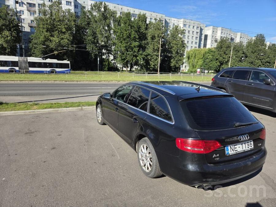 Melns Audi A4 2014 Rīga, ar dzinēja tilpumu 2.00 L un nobraukumu 251 tūkst. km par 5400 €, foto 4 vietnē AUTOMOTO.COM.LV