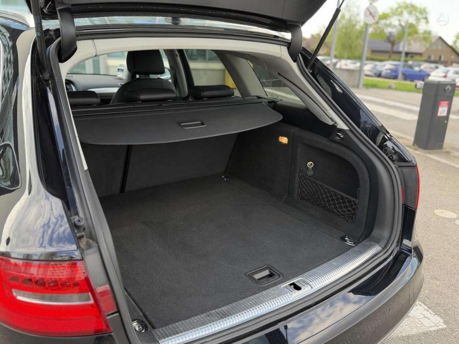 Black Audi A4 2014 in Vilnius, with an engine capacity of 2.97 L and mileage of 298 thousand km for 8999 €, photo 27 on AUTOMOTO.COM.LV