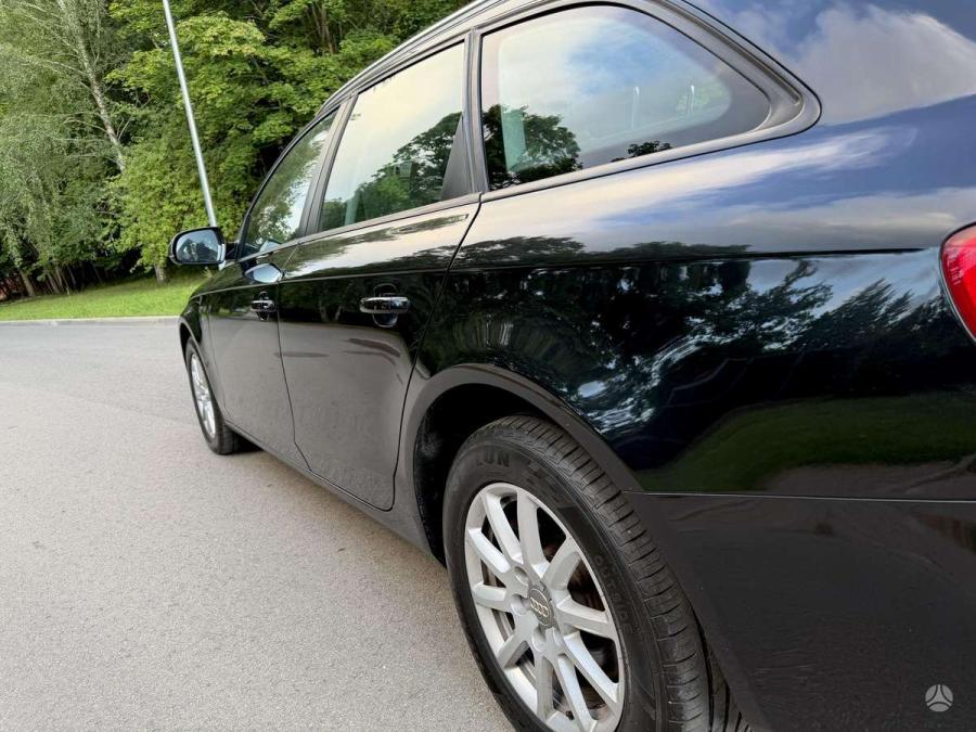 Melns Audi A4 2014 Viļņa, ar dzinēja tilpumu 2.00 L un nobraukumu 252 tūkst. km par 5500 €, foto 12 vietnē AUTOMOTO.COM.LV