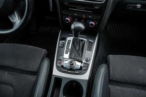 Melns Audi A4 2014 Kauņa, ar dzinēja tilpumu 1.97 L un nobraukumu 255 tūkst. km par 9950 €, foto 24 vietnē AUTOMOTO.COM.LV