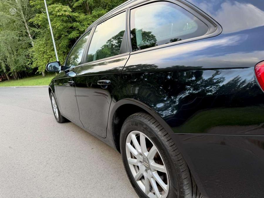Melns Audi A4 2014 Viļņa, ar dzinēja tilpumu 2.00 L un nobraukumu 252 tūkst. km par 4900 €, foto 12 vietnē AUTOMOTO.COM.LV