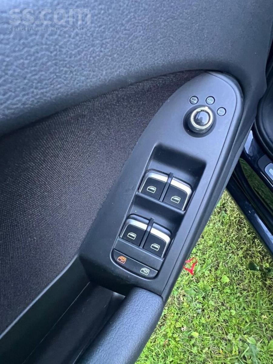 Black Audi A4 2014 in Daugavpils, with an engine capacity of 2.00 L and mileage of 293 thousand km for 8200 €, photo 13 on AUTOMOTO.COM.LV