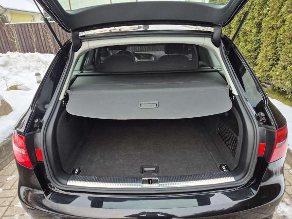 Black Audi A4 2015 in Vilnius, with an engine capacity of 2.00 L and mileage of 197 thousand km for 10550 €, photo 11 on AUTOMOTO.COM.LV