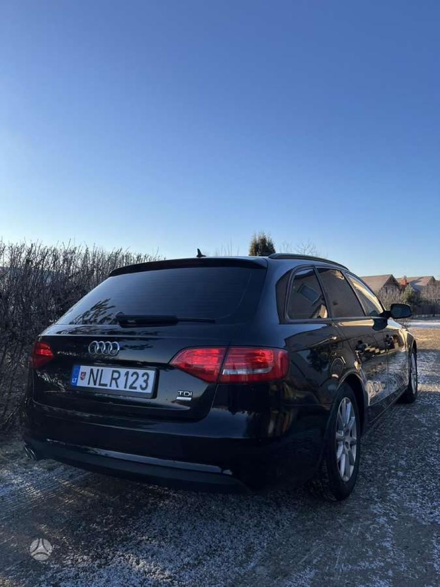 Melns Audi A4 2015 Viļņa, ar dzinēja tilpumu 1.97 L un nobraukumu 251 tūkst. km par 8250 €, foto 15 vietnē AUTOMOTO.COM.LV