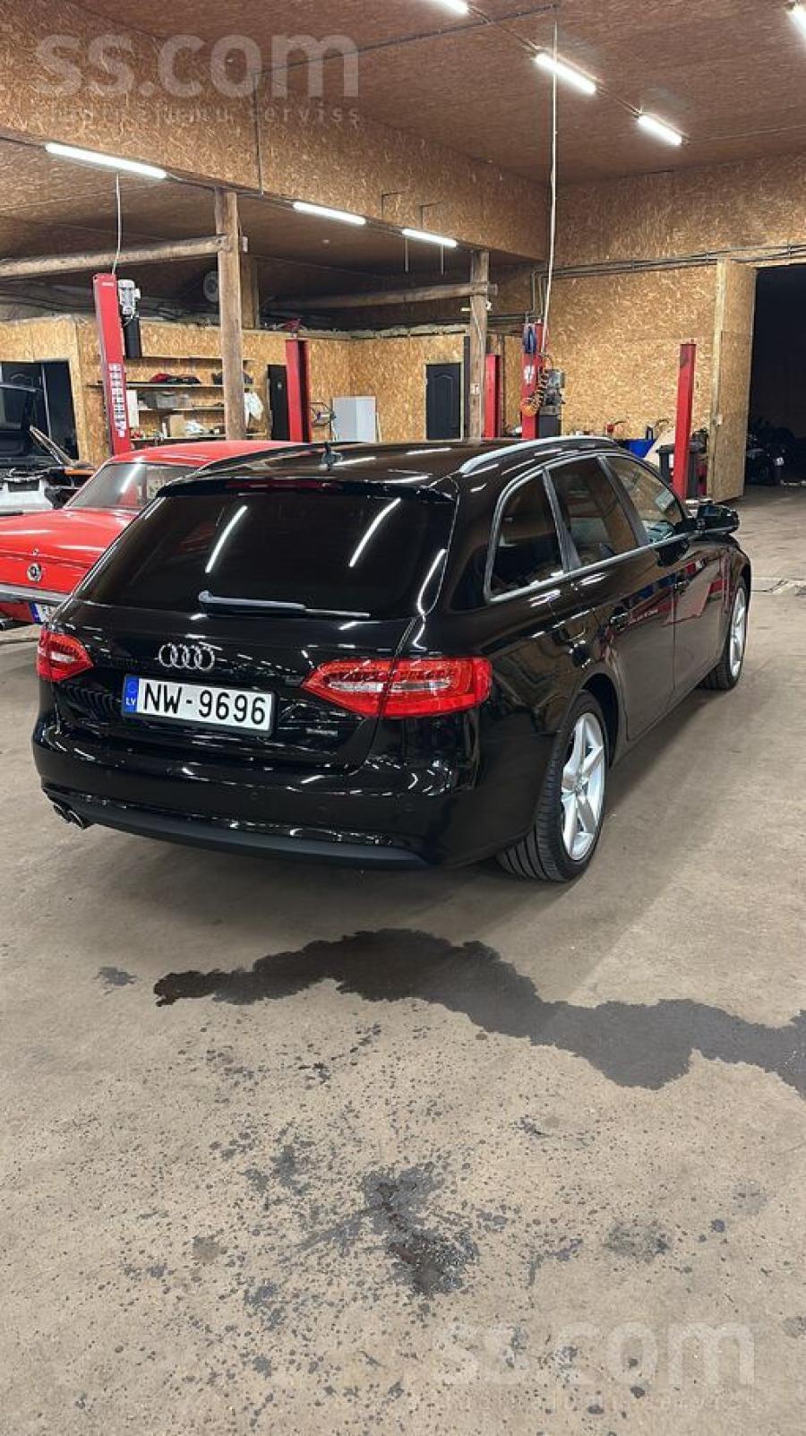 Black Audi A4 2015 in Riga, with an engine capacity of 3.00 L and mileage of 257 thousand km for 9000 €, photo 5 on AUTOMOTO.COM.LV