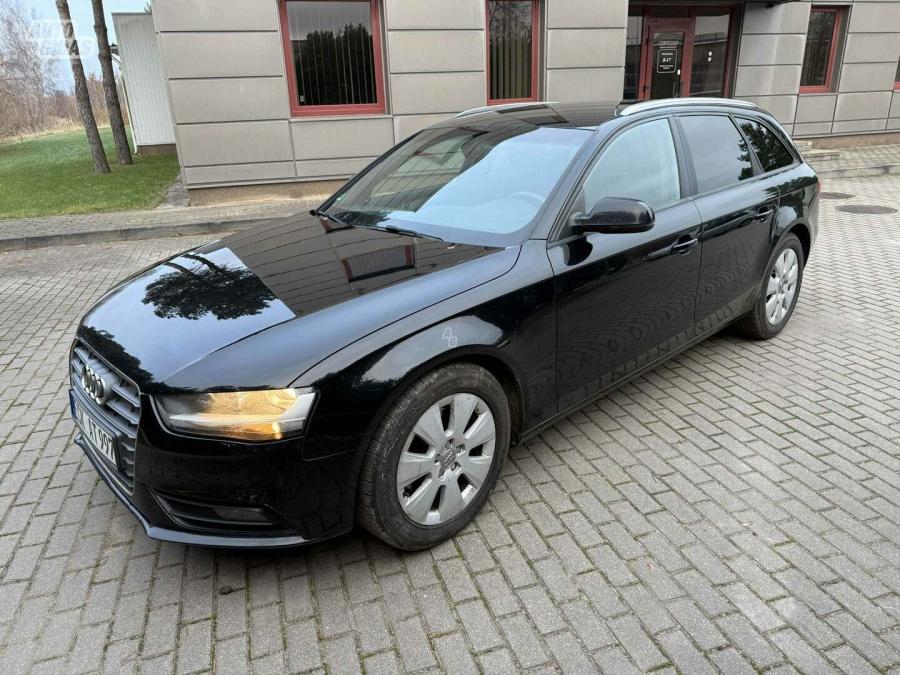 Black Audi A4 2015 in Mazeikiai, with an engine capacity of 2.00 L and mileage of 315 thousand km for 8250 €, photo 4 on AUTOMOTO.COM.LV