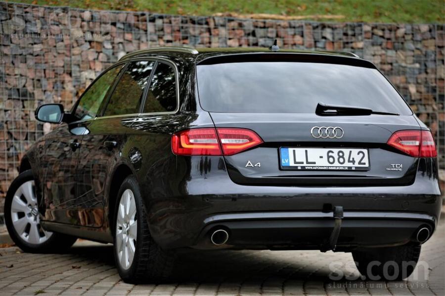 Black Audi A4 2015 in Tukums, with an engine capacity of 3.00 L and mileage of 333 thousand km for 9300 €, photo 4 on AUTOMOTO.COM.LV