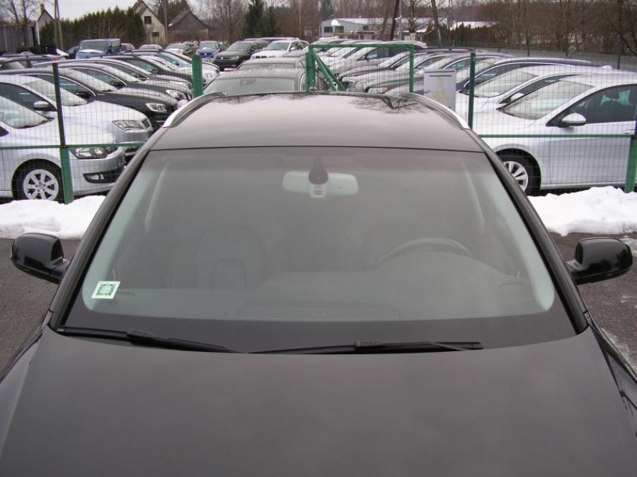 Black Audi A4 2015 in Riga, with an engine capacity of 2.00 L and mileage of 224 thousand km for 10950 €, photo 12 on AUTOMOTO.COM.LV