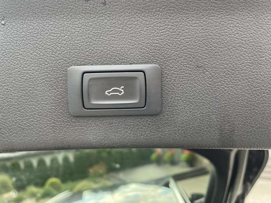 Black Audi A4 2015 in Telschi, with an engine capacity of 1.97 L and mileage of 349 thousand km for 8999 €, photo 15 on AUTOMOTO.COM.LV
