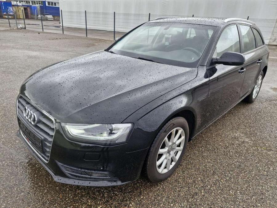 Black Audi A4 2015 in Kaunas, with an engine capacity of 2.00 L and mileage of 282 thousand km for 7450 €, photo 3 on AUTOMOTO.COM.LV