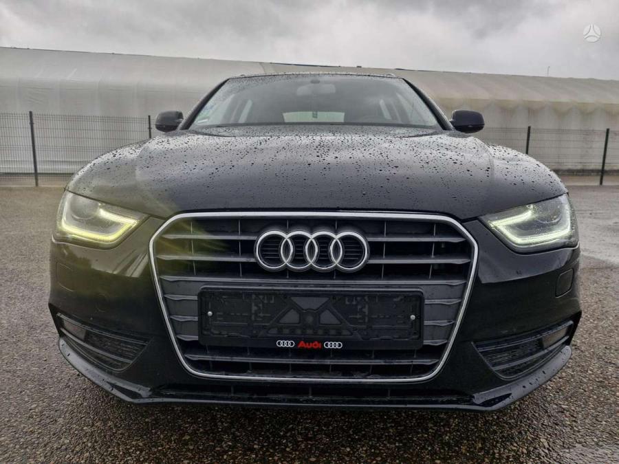 Black Audi A4 2015 in Kaunas, with an engine capacity of 2.00 L and mileage of 282 thousand km for 7450 €, photo 4 on AUTOMOTO.COM.LV