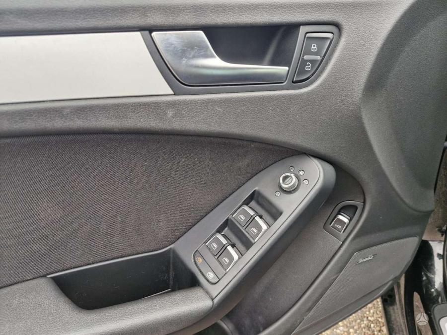 Black Audi A4 2015 in Kaunas, with an engine capacity of 2.00 L and mileage of 282 thousand km for 7450 €, photo 16 on AUTOMOTO.COM.LV