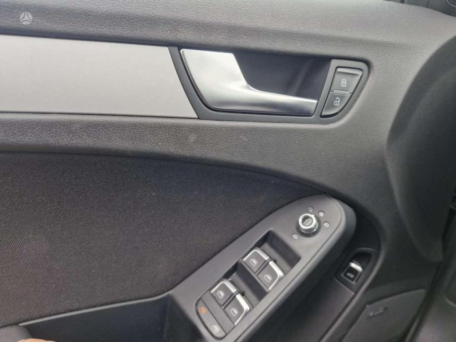 Black Audi A4 2015 in Kaunas, with an engine capacity of 2.00 L and mileage of 282 thousand km for 7450 €, photo 19 on AUTOMOTO.COM.LV