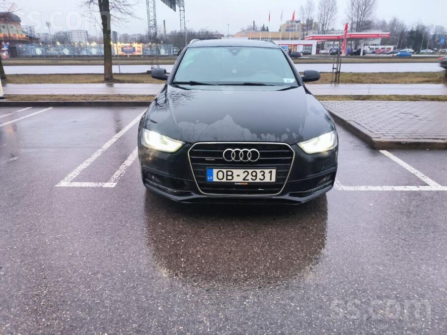 Black Audi A4 2015 in Riga, with an engine capacity of 3.00 L and mileage of 282 thousand km for 10700 €, photo 1 on AUTOMOTO.COM.LV