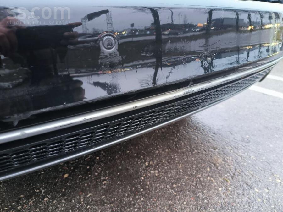 Black Audi A4 2015 in Riga, with an engine capacity of 3.00 L and mileage of 282 thousand km for 10700 €, photo 6 on AUTOMOTO.COM.LV