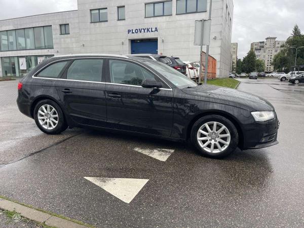 Melns Audi A4 2015 Kauņa, ar dzinēja tilpumu 1.97 L un nobraukumu 278 tūkst. km par 6950 €, foto 3 vietnē AUTOMOTO.COM.LV