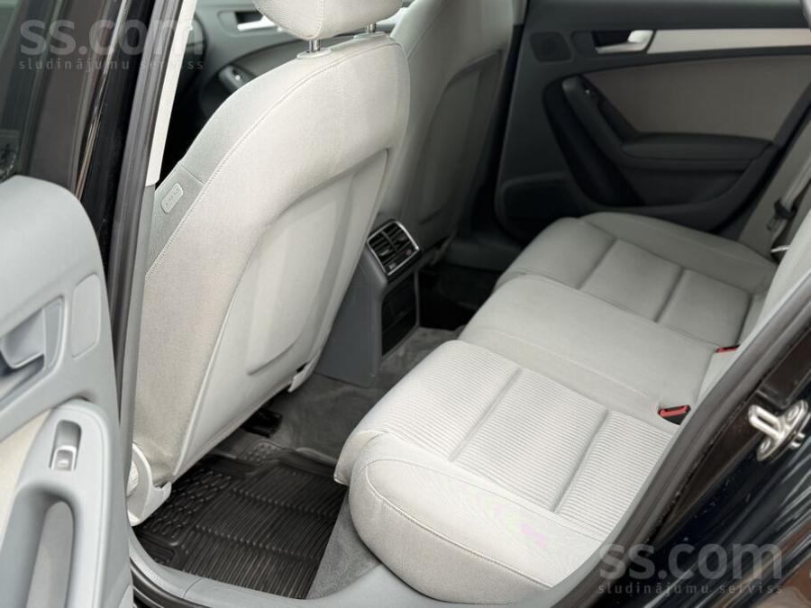 Black Audi A4 2015 in Riga, with an engine capacity of 2.00 L and mileage of 219 thousand km for 7490 €, photo 15 on AUTOMOTO.COM.LV