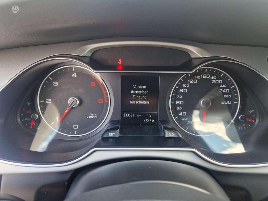 Black Audi A4 2015 in Marijampole, with an engine capacity of 1.97 L and mileage of 234 thousand km for 7149 €, photo 13 on AUTOMOTO.COM.LV