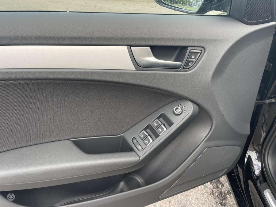 Black Audi A4 2015 in Kaunas, with an engine capacity of 1.97 L and mileage of 278 thousand km for 6650 €, photo 18 on AUTOMOTO.COM.LV